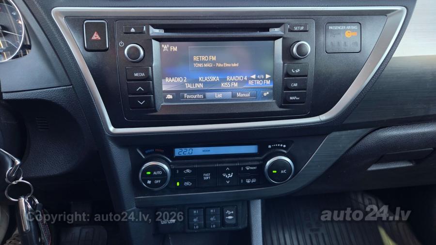 Blue Toyota Auris 2014 in Tallinn, with an engine capacity of 1.60 L and mileage of 234 thousand km for 5990 €, photo 14 on AUTOMOTO.COM.LV