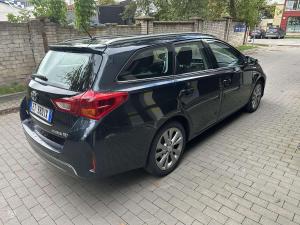 Blue Toyota Auris 2014 in Vilnius, with an engine capacity of 1.80 L and mileage of 192 thousand km for 5300 €, photo 4 on AUTOMOTO.COM.LV