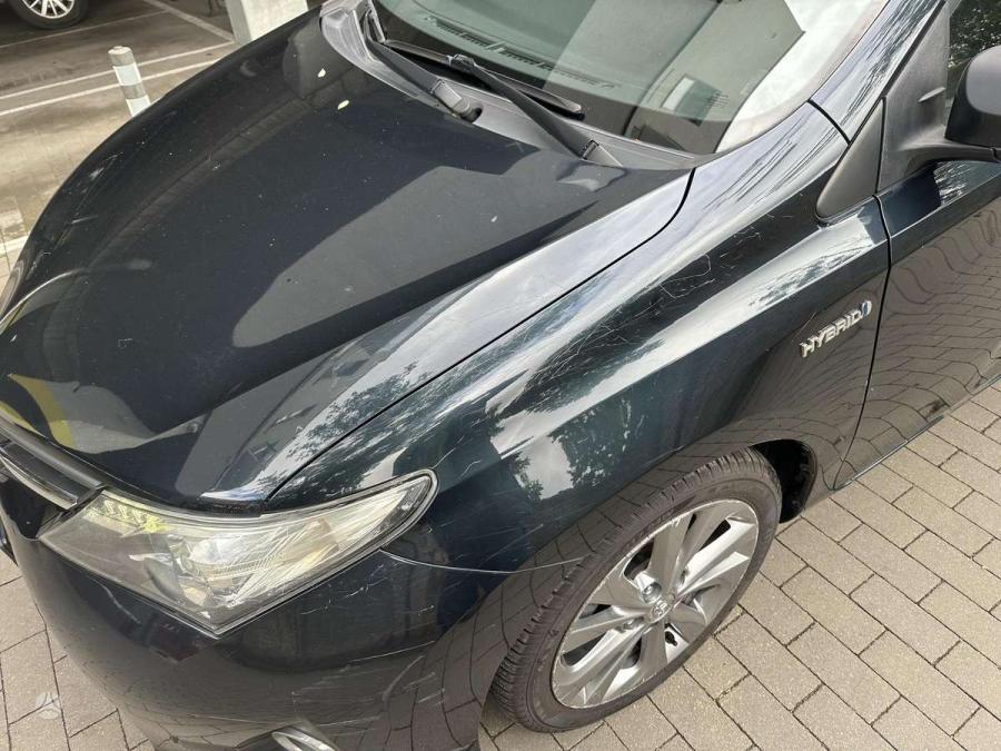 Blue Toyota Auris 2014 in Vilnius, with an engine capacity of 1.80 L and mileage of 192 thousand km for 5300 €, photo 11 on AUTOMOTO.COM.LV