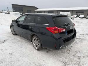 Blue Toyota Auris 2015 in Taurage, with an engine capacity of 1.80 L and mileage of 267 thousand km for 4950 €, photo 6 on AUTOMOTO.COM.LV