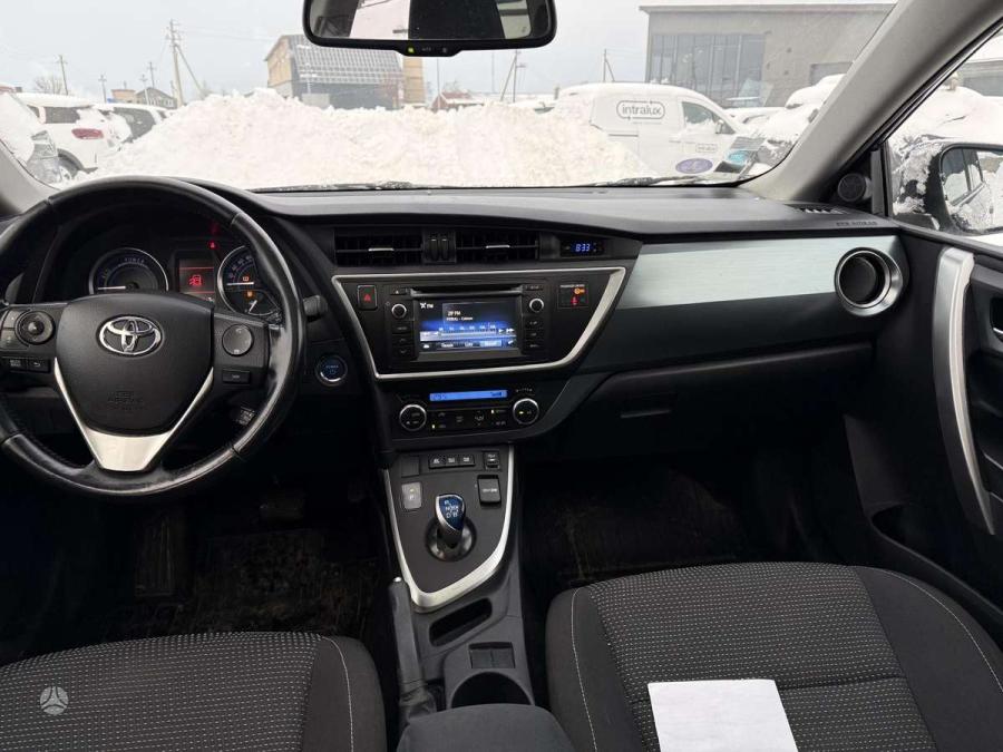 Blue Toyota Auris 2015 in Taurage, with an engine capacity of 1.80 L and mileage of 267 thousand km for 4950 €, photo 15 on AUTOMOTO.COM.LV