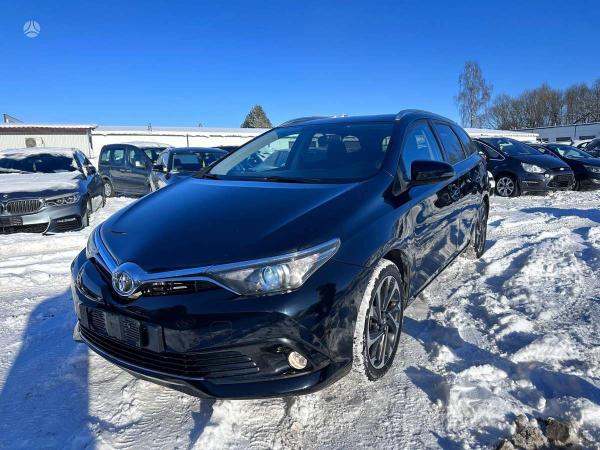 Zils Toyota Auris 2015 Utena, ar dzinēja tilpumu 1.60 L un nobraukumu 283 tūkst. km par 6850 €, foto 1 vietnē AUTOMOTO.COM.LV