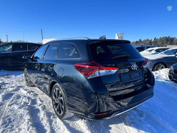 Zils Toyota Auris 2015 Utena, ar dzinēja tilpumu 1.60 L un nobraukumu 283 tūkst. km par 6850 €, foto 4 vietnē AUTOMOTO.COM.LV