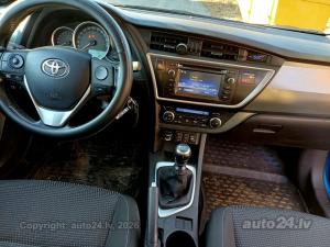 Blue Toyota Auris 2015 in Poltsamaa, with an engine capacity of 1.60 L and mileage of 212 thousand km for 9200 €, photo 6 on AUTOMOTO.COM.LV