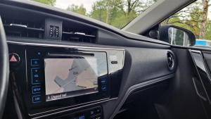 Blue Toyota Auris 2015 in Riga, with an engine capacity of 1.60 L and mileage of 257 thousand km for 7990 €, photo 15 on AUTOMOTO.COM.LV