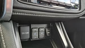 Blue Toyota Auris 2015 in Riga, with an engine capacity of 1.60 L and mileage of 257 thousand km for 7990 €, photo 20 on AUTOMOTO.COM.LV
