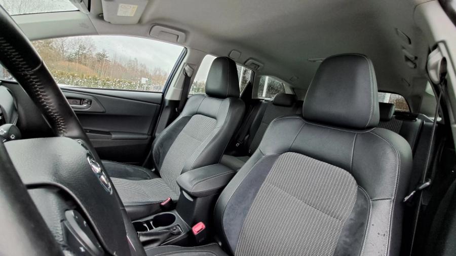 Blue Toyota Auris 2015 in Riga, with an engine capacity of 1.60 L and mileage of 257 thousand km for 7990 €, photo 34 on AUTOMOTO.COM.LV