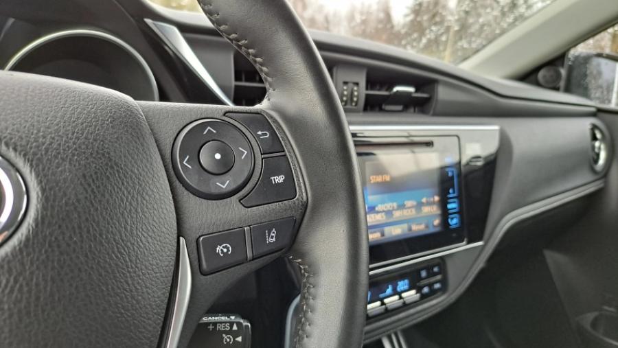 Blue Toyota Auris 2015 in Riga, with an engine capacity of 1.60 L and mileage of 257 thousand km for 7990 €, photo 35 on AUTOMOTO.COM.LV