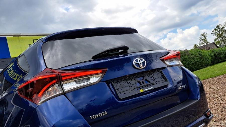 Blue Toyota Auris 2015 in Riga, with an engine capacity of 1.60 L and mileage of 257 thousand km for 7990 €, photo 41 on AUTOMOTO.COM.LV