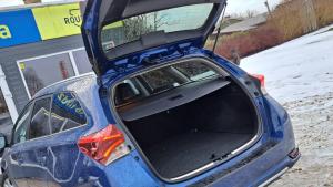 Blue Toyota Auris 2015 in Riga, with an engine capacity of 1.60 L and mileage of 257 thousand km for 7990 €, photo 44 on AUTOMOTO.COM.LV