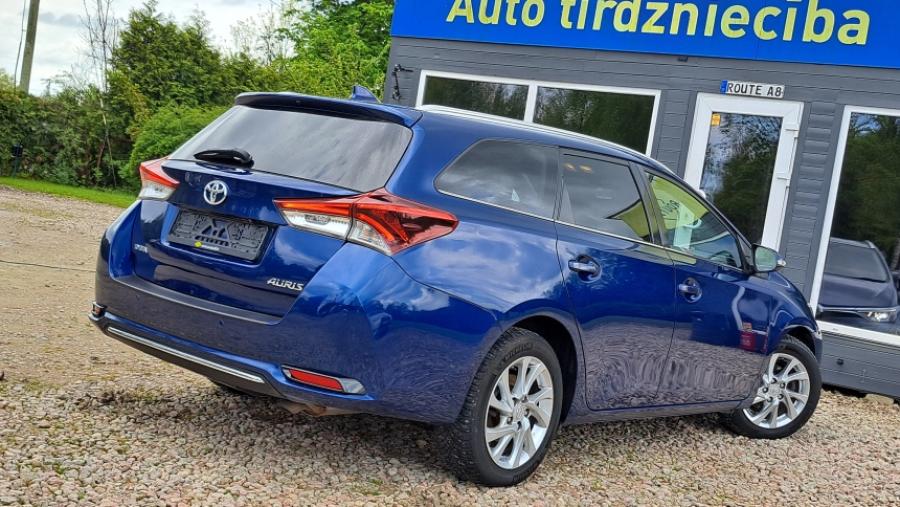 Blue Toyota Auris 2015 in Riga, with an engine capacity of 1.60 L and mileage of 257 thousand km for 7990 €, photo 45 on AUTOMOTO.COM.LV