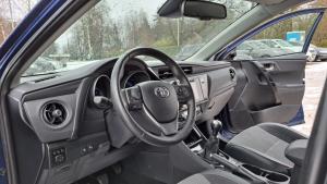 Blue Toyota Auris 2015 in Riga, with an engine capacity of 1.60 L and mileage of 257 thousand km for 7990 €, photo 50 on AUTOMOTO.COM.LV
