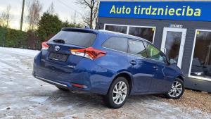 Blue Toyota Auris 2015 in Riga, with an engine capacity of 1.60 L and mileage of 257 thousand km for 7990 €, photo 55 on AUTOMOTO.COM.LV