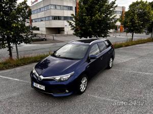 Синий Тойота Аурис 2015 в Таллин, объемом двигателя 1.80 л и пробегом 300 тыс. км за 6490 €, фото 4 на AUTOMOTO.COM.LV