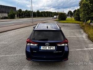Синий Тойота Аурис 2015 в Таллин, объемом двигателя 1.80 л и пробегом 300 тыс. км за 6490 €, фото 7 на AUTOMOTO.COM.LV