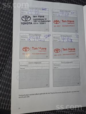 Blue Toyota Auris 2015 in Riga, with an engine capacity of 1.80 L and mileage of 298 thousand km for 8500 €, photo 10 on AUTOMOTO.COM.LV