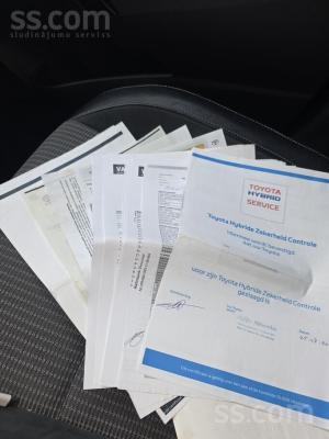 Blue Toyota Auris 2015 in Riga, with an engine capacity of 1.80 L and mileage of 298 thousand km for 8500 €, photo 12 on AUTOMOTO.COM.LV
