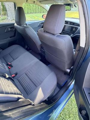 Zils Toyota Auris 2015 Viļņa, ar dzinēja tilpumu 1.80 L un nobraukumu 281 tūkst. km par 9200 €, foto 12 vietnē AUTOMOTO.COM.LV
