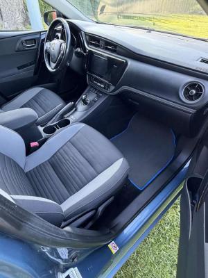 Zils Toyota Auris 2015 Viļņa, ar dzinēja tilpumu 1.80 L un nobraukumu 281 tūkst. km par 9200 €, foto 13 vietnē AUTOMOTO.COM.LV