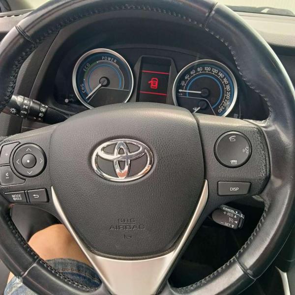 Zils Toyota Auris 2015 Kauņa, ar dzinēja tilpumu 1.80 L un nobraukumu 285 tūkst. km par 8150 €, foto 9 vietnē AUTOMOTO.COM.LV