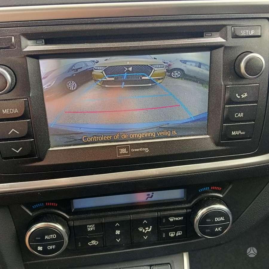 Blue Toyota Auris 2015 in Kaunas, with an engine capacity of 1.80 L and mileage of 285 thousand km for 8150 €, photo 10 on AUTOMOTO.COM.LV