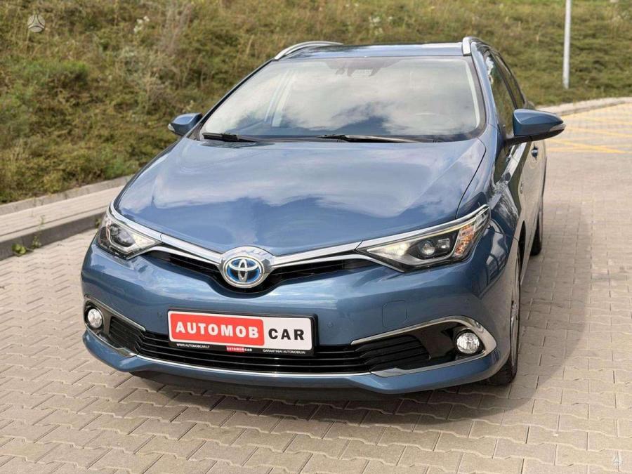 Zils Toyota Auris 2015 Viļņa, ar dzinēja tilpumu 1.80 L un nobraukumu 140 tūkst. km par 13500 €, foto 3 vietnē AUTOMOTO.COM.LV