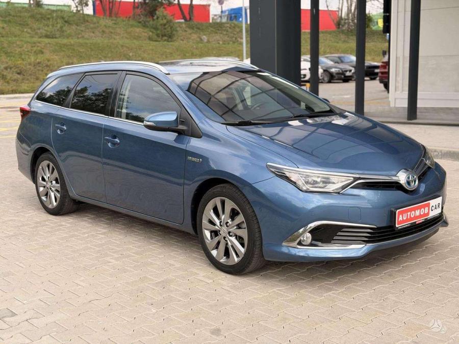 Zils Toyota Auris 2015 Viļņa, ar dzinēja tilpumu 1.80 L un nobraukumu 140 tūkst. km par 13500 €, foto 8 vietnē AUTOMOTO.COM.LV