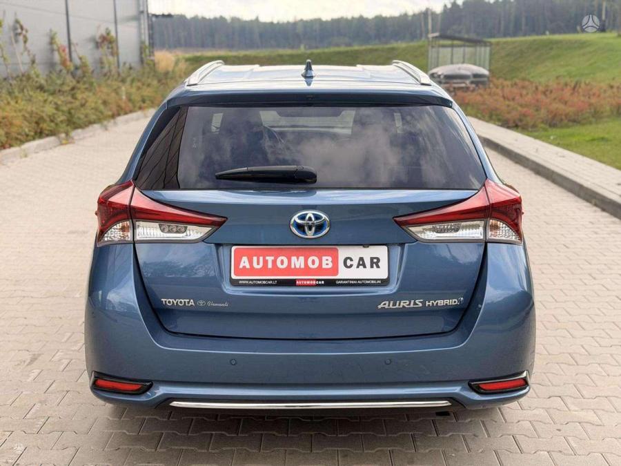 Zils Toyota Auris 2015 Viļņa, ar dzinēja tilpumu 1.80 L un nobraukumu 140 tūkst. km par 13500 €, foto 10 vietnē AUTOMOTO.COM.LV
