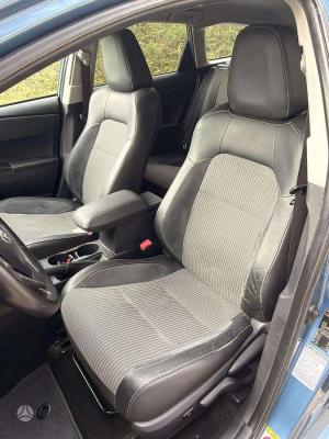 Zils Toyota Auris 2015 Viļņa, ar dzinēja tilpumu 1.80 L un nobraukumu 140 tūkst. km par 13500 €, foto 18 vietnē AUTOMOTO.COM.LV