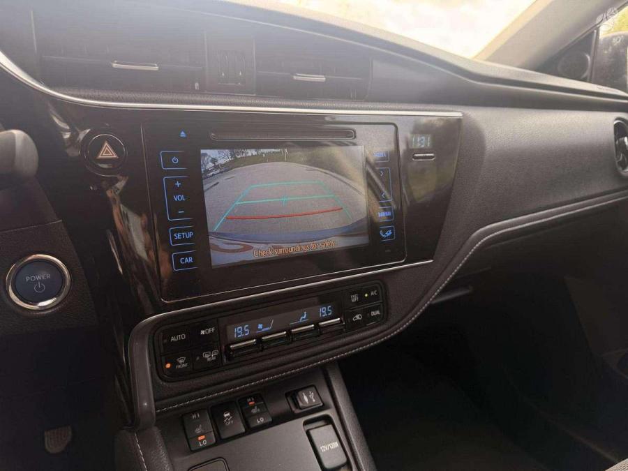 Zils Toyota Auris 2015 Viļņa, ar dzinēja tilpumu 1.80 L un nobraukumu 140 tūkst. km par 13500 €, foto 34 vietnē AUTOMOTO.COM.LV
