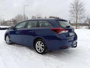 Blue Toyota Auris 2016 in Vilnius, with an engine capacity of 1.20 L and mileage of 218 thousand km for 7300 €, photo 4 on AUTOMOTO.COM.LV