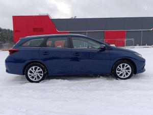Blue Toyota Auris 2016 in Vilnius, with an engine capacity of 1.20 L and mileage of 218 thousand km for 7300 €, photo 6 on AUTOMOTO.COM.LV