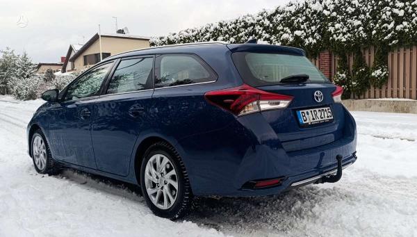 Zils Toyota Auris 2016 Viļņa, ar dzinēja tilpumu 1.20 L un nobraukumu 218 tūkst. km par 7300 €, foto 4 vietnē AUTOMOTO.COM.LV
