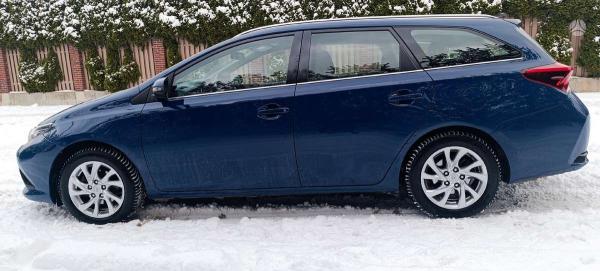 Zils Toyota Auris 2016 Viļņa, ar dzinēja tilpumu 1.20 L un nobraukumu 218 tūkst. km par 7300 €, foto 5 vietnē AUTOMOTO.COM.LV