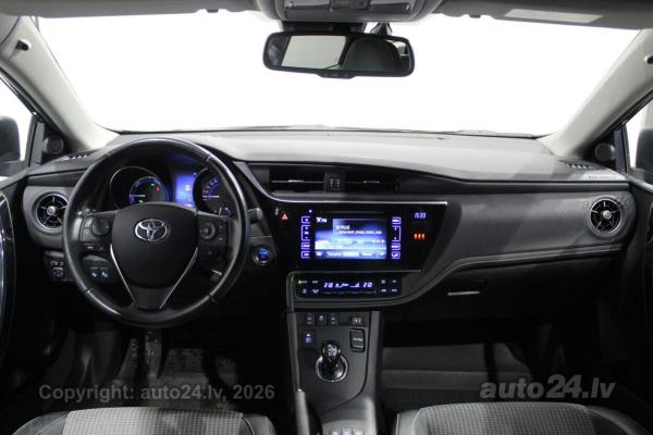 Zils Toyota Auris 2016 Tallina, ar dzinēja tilpumu 1.80 L un nobraukumu 147 tūkst. km par 12990 €, foto 8 vietnē AUTOMOTO.COM.LV