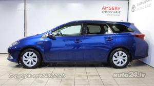 Blue Toyota Auris 2016 in Tallinn, with an engine capacity of 1.80 L and mileage of 147 thousand km for 12990 €, photo 3 on AUTOMOTO.COM.LV