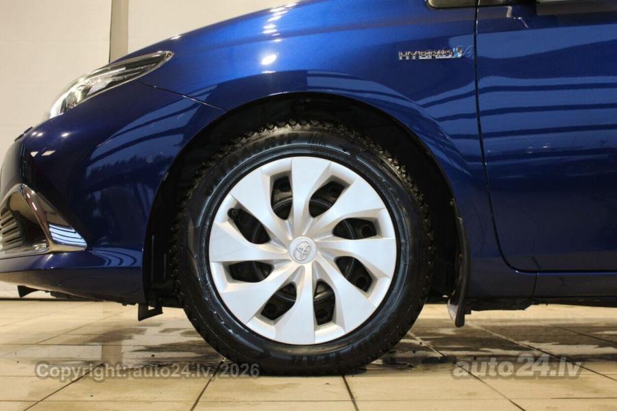 Blue Toyota Auris 2016 in Tallinn, with an engine capacity of 1.80 L and mileage of 147 thousand km for 12990 €, photo 15 on AUTOMOTO.COM.LV