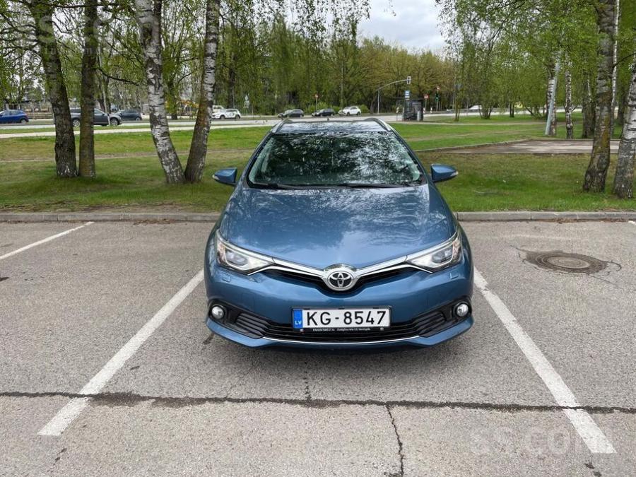 Zils Toyota Auris 2016 Rīga, ar dzinēja tilpumu 1.60 L un nobraukumu 133 tūkst. km par 8950 €, foto 3 vietnē AUTOMOTO.COM.LV