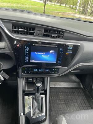 Zils Toyota Auris 2016 Rīga, ar dzinēja tilpumu 1.60 L un nobraukumu 133 tūkst. km par 8950 €, foto 11 vietnē AUTOMOTO.COM.LV