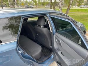 Zils Toyota Auris 2016 Rīga, ar dzinēja tilpumu 1.60 L un nobraukumu 133 tūkst. km par 8950 €, foto 13 vietnē AUTOMOTO.COM.LV
