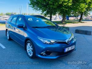Blue Toyota Auris 2016 in Tallinn, with an engine capacity of 1.60 L and mileage of 298 thousand km for 8500 €, photo  on AUTOMOTO.COM.LV