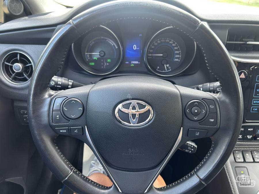 Zils Toyota Auris 2016 Viļņa, ar dzinēja tilpumu 1.80 L un nobraukumu 211 tūkst. km par 13490 €, foto 16 vietnē AUTOMOTO.COM.LV