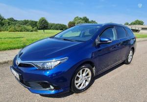 Blue Toyota Auris 2016 in Kaunas, with an engine capacity of 1.60 L and mileage of 267 thousand km for 6500 €, photo  on AUTOMOTO.COM.LV