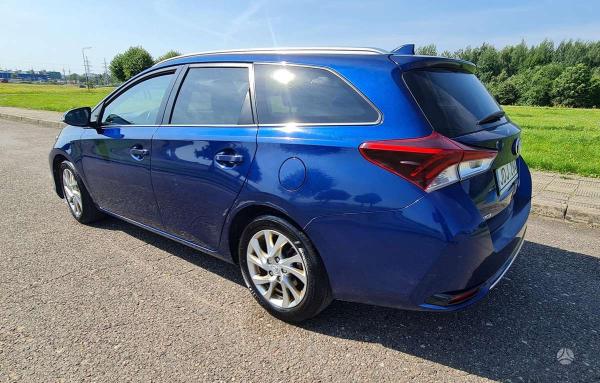 Zils Toyota Auris 2016 Kauņa, ar dzinēja tilpumu 1.60 L un nobraukumu 267 tūkst. km par 6500 €, foto 4 vietnē AUTOMOTO.COM.LV