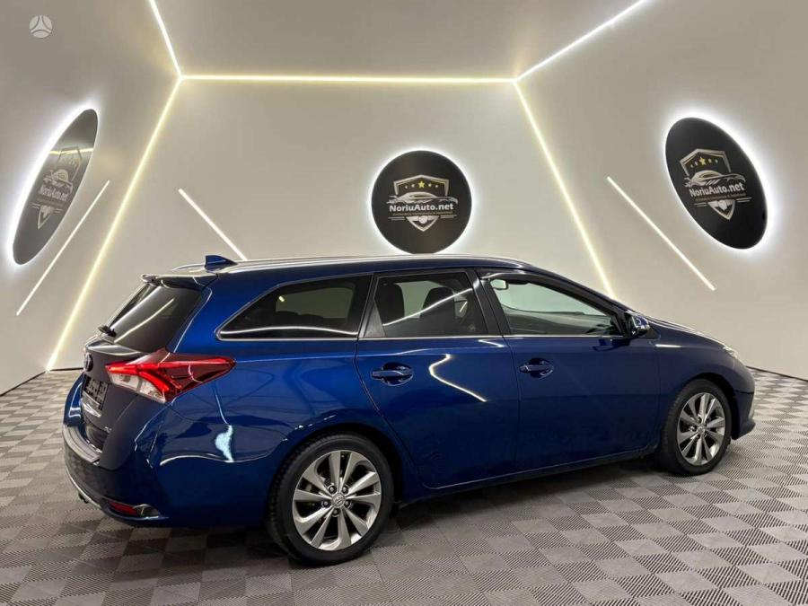 Zils Toyota Auris 2016 Marijampole, ar dzinēja tilpumu 1.60 L un nobraukumu 329 tūkst. km par 6650 €, foto 12 vietnē AUTOMOTO.COM.LV