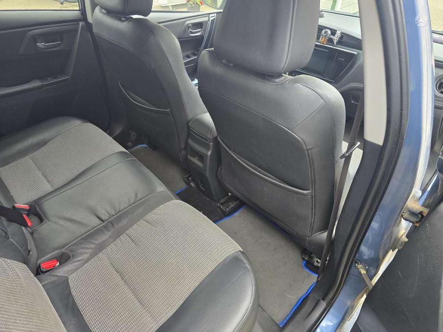 Zils Toyota Auris 2017 Plungė, ar dzinēja tilpumu 1.80 L un nobraukumu 134 tūkst. km par 13000 €, foto 3 vietnē AUTOMOTO.COM.LV