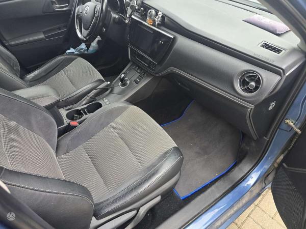 Zils Toyota Auris 2017 Plungė, ar dzinēja tilpumu 1.80 L un nobraukumu 134 tūkst. km par 13000 €, foto 4 vietnē AUTOMOTO.COM.LV