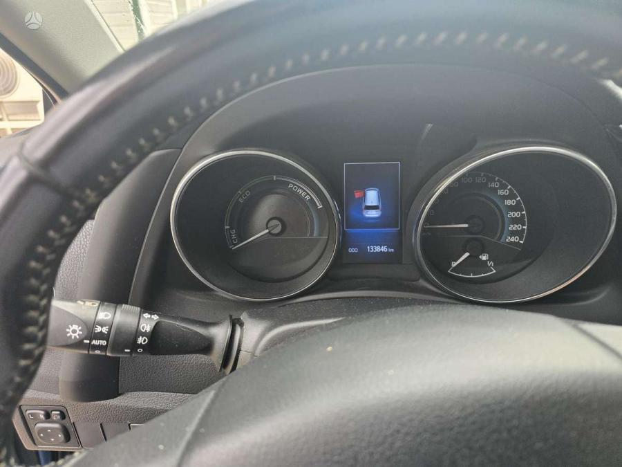 Zils Toyota Auris 2017 Plungė, ar dzinēja tilpumu 1.80 L un nobraukumu 134 tūkst. km par 13000 €, foto 6 vietnē AUTOMOTO.COM.LV