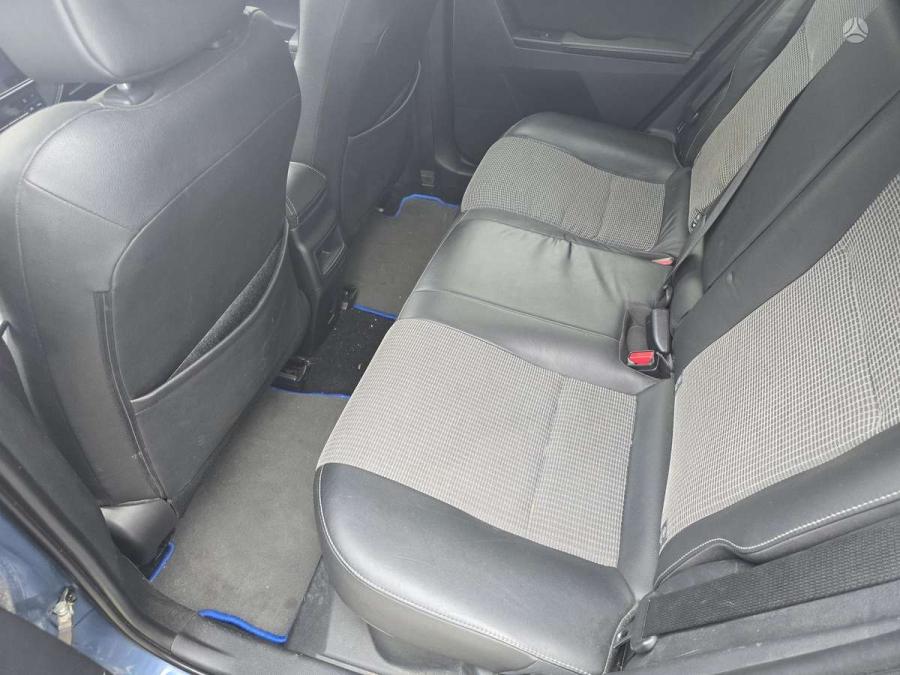 Zils Toyota Auris 2017 Plungė, ar dzinēja tilpumu 1.80 L un nobraukumu 134 tūkst. km par 13000 €, foto 8 vietnē AUTOMOTO.COM.LV