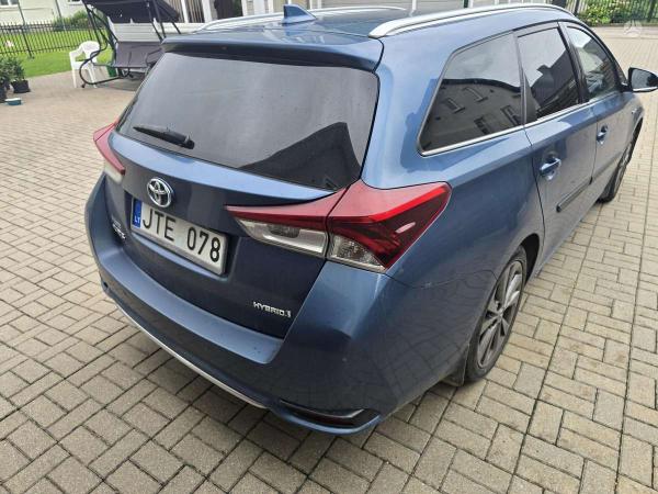 Zils Toyota Auris 2017 Plungė, ar dzinēja tilpumu 1.80 L un nobraukumu 134 tūkst. km par 13000 €, foto 10 vietnē AUTOMOTO.COM.LV